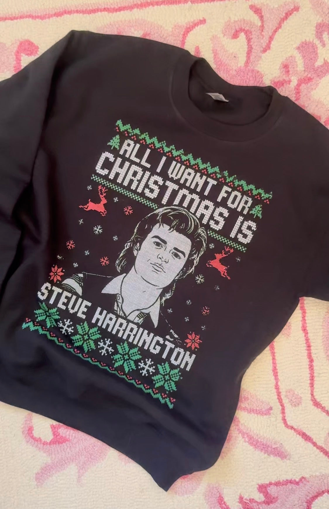 Steve Holiday Crewneck – Ember Cases